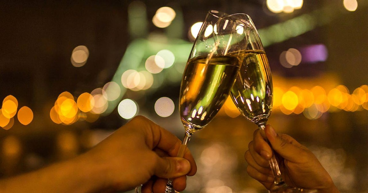 New Year's Eve Unlimited Booze Cruise | GetYourGuide