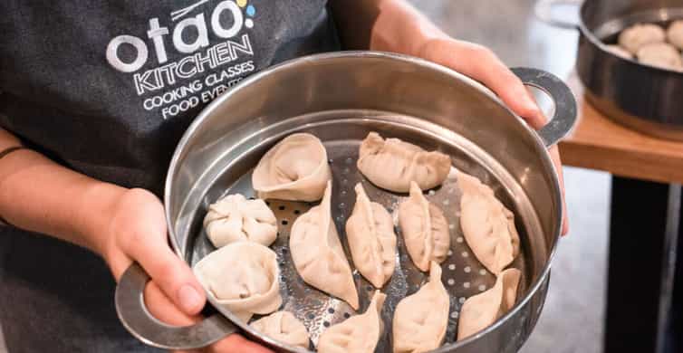 Melbourne: Chinese Dumpling Cooking Class with a Drink | GetYourGuide