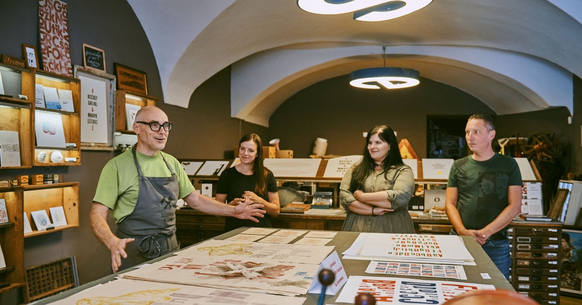 Lubiana: stampa un poster in una vecchia tipografia | GetYourGuide