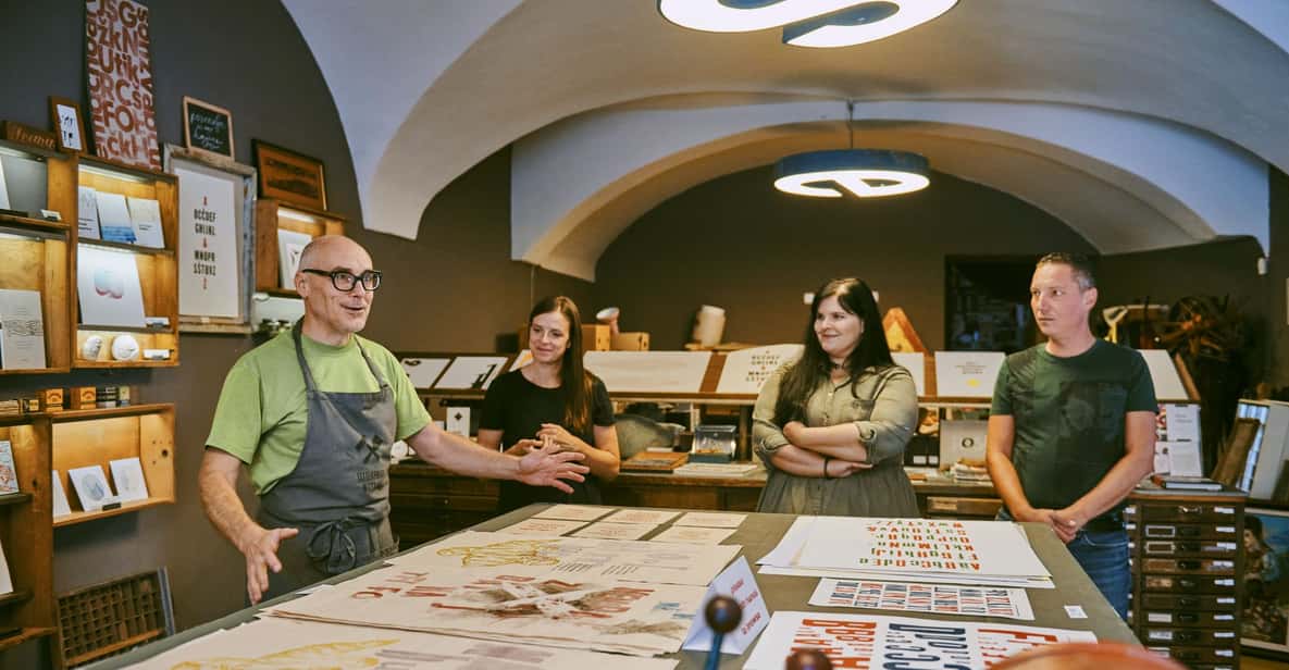 Ljubljana: een poster afdrukken in een oude drukkerij | GetYourGuide