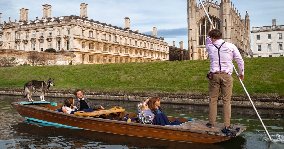 Cambridge: Bridge of Sighs Punting Tour | GetYourGuide