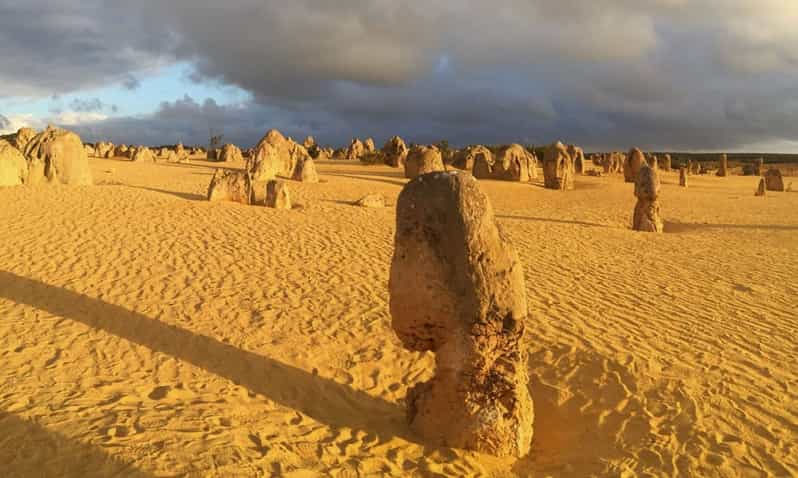 Perth: Pinnacles and Swan Valley Wine Day Tour with Lunch | GetYourGuide
