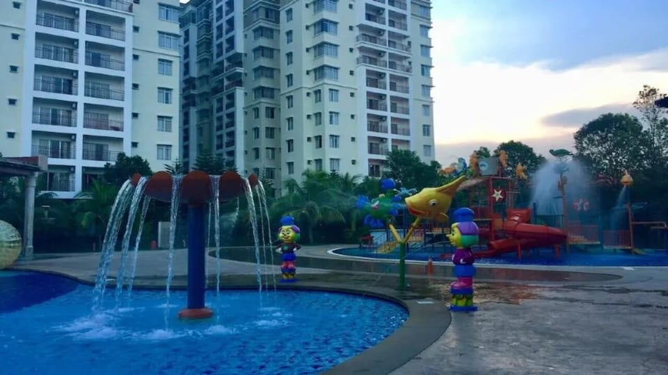 Melaka: Bayou Lagoon Waterpark Admission Ticket | GetYourGuide