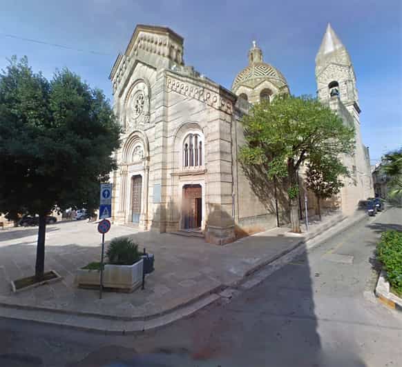 Villa Castelli: Highlights Walking Tour w/ Olive Oil Tasting | GetYourGuide