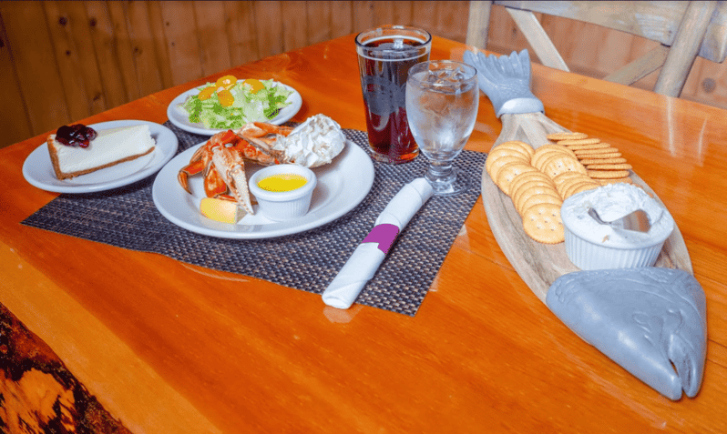 Van Ketchikan: Crab Feast Lunch in World Famous Lodge | GetYourGuide