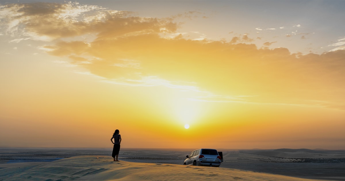Doha: Tocht door de woestijn, kamelen, surfen op het zand & Falcon ...