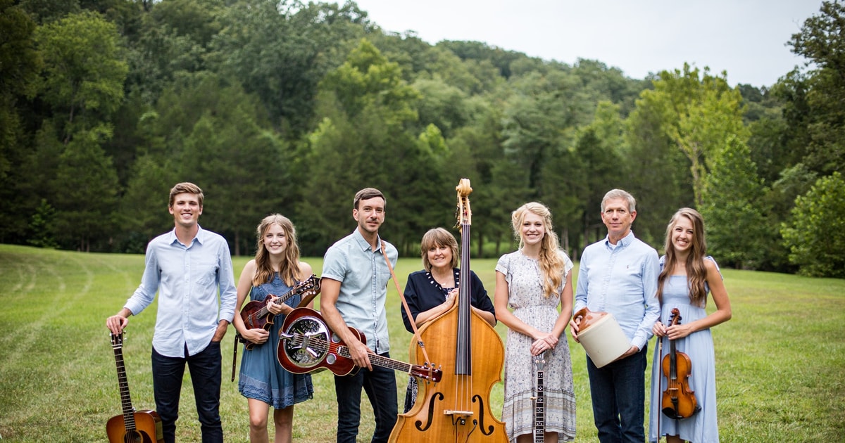 Branson: 'The Petersens Family' Music Show Ticket | GetYourGuide