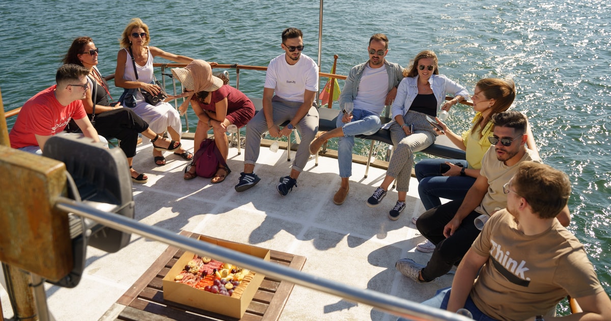 Râul Douro: Excursie cu barca pentru petreceri | GetYourGuide