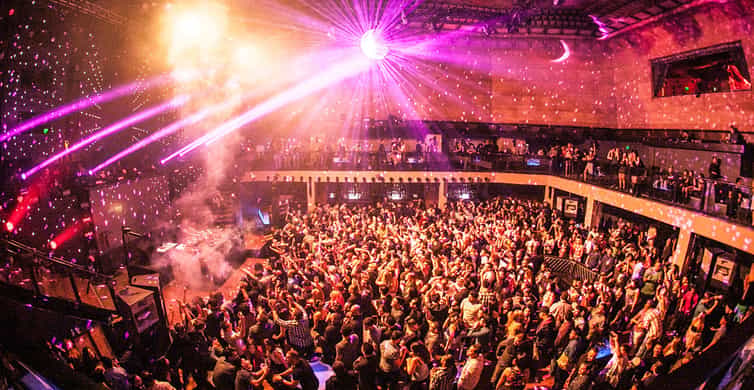 Los Angeles: Downtown LA Club Crawl with Express Entry | GetYourGuide