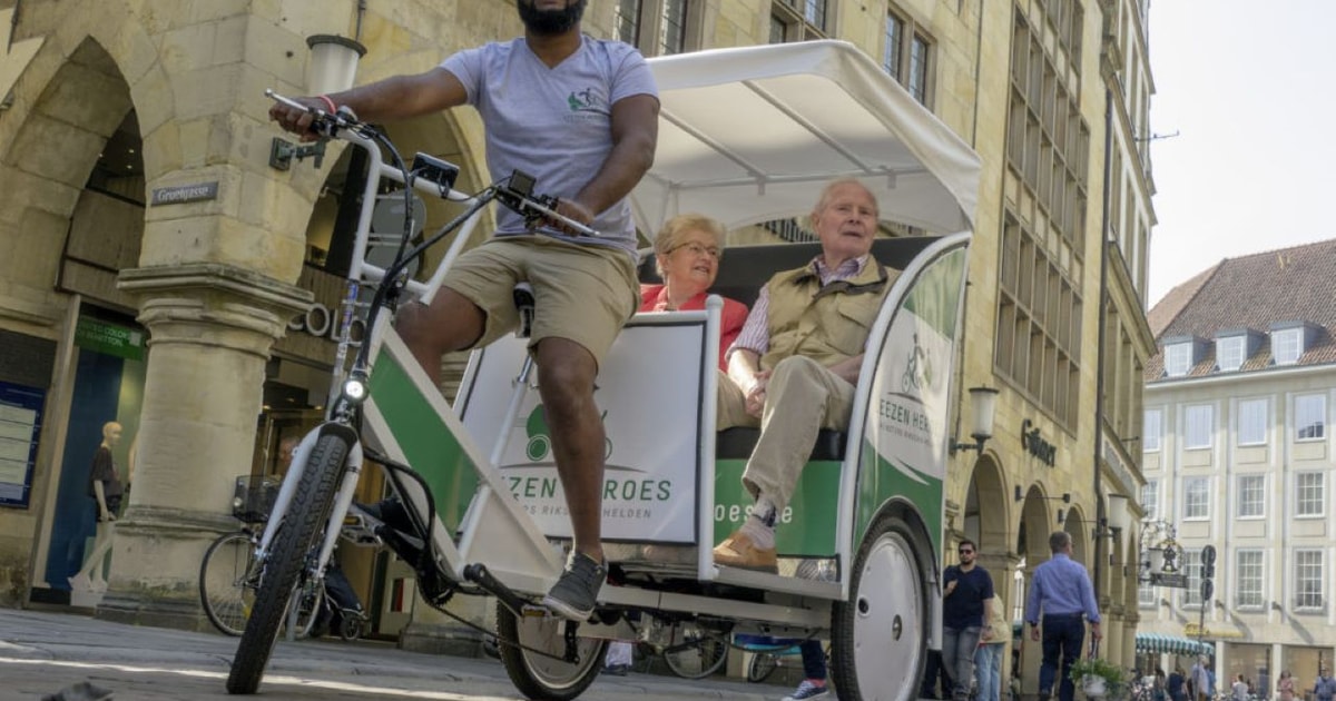 Münster: Private Guided Rickshaw City Tour | GetYourGuide