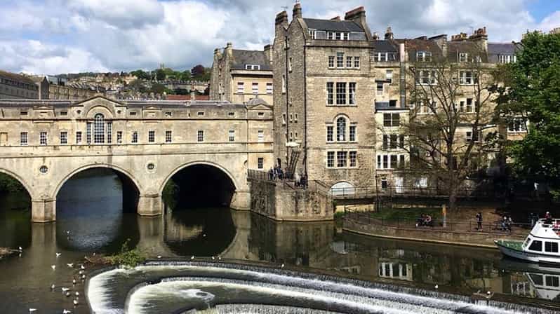 Bath: Walking Tour of Bath and Guided Tour of Bath Abbey | GetYourGuide