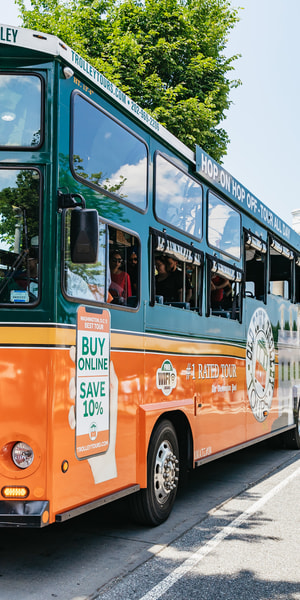 Washington, DC: Old Town Hop-On Hop-Off Trolley City Tour | GetYourGuide