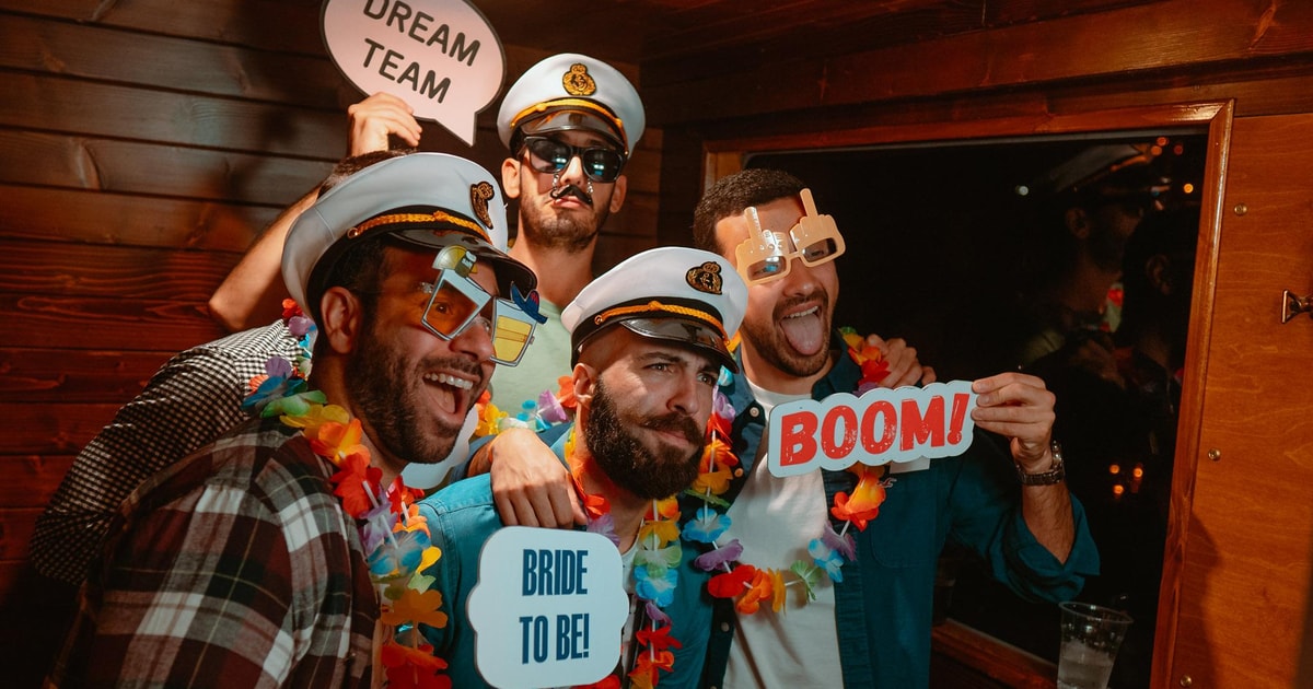 Wroclaw: Oder River Boat Party with Unlimited Drinks | GetYourGuide