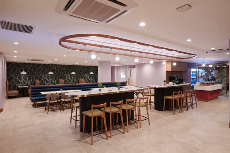 Clark International Airport (CRK): Premium Lounge Access | GetYourGuide