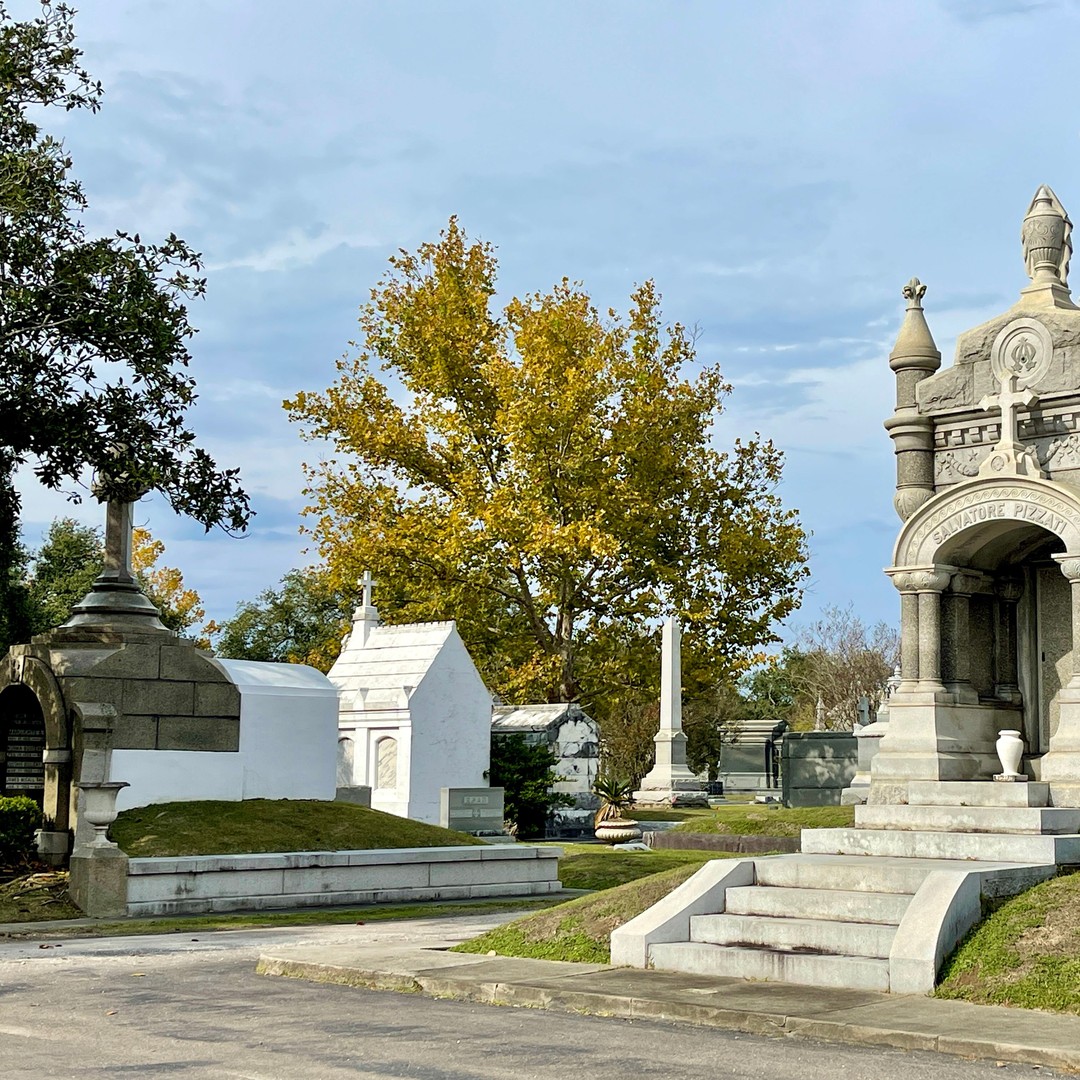New Orleans: Millionaire’s Tombs of Metairie Cemetery Tour | GetYourGuide