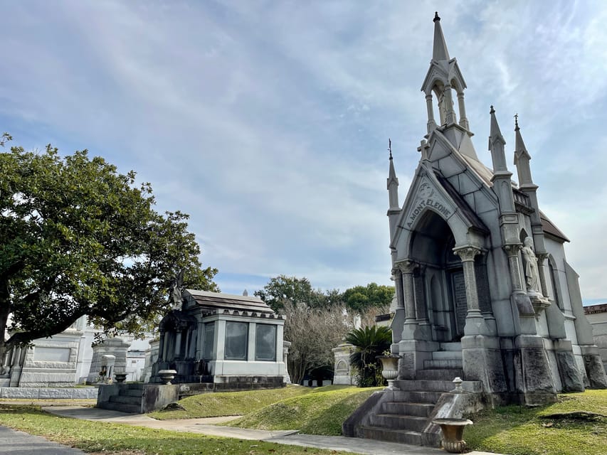New Orleans: Metairie Cemetery Tour: Millionaire's Tombs of Metairie ...