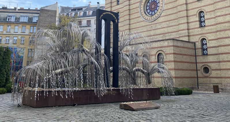 Budapest: Jewish Memorial e-Scooter Tour | GetYourGuide