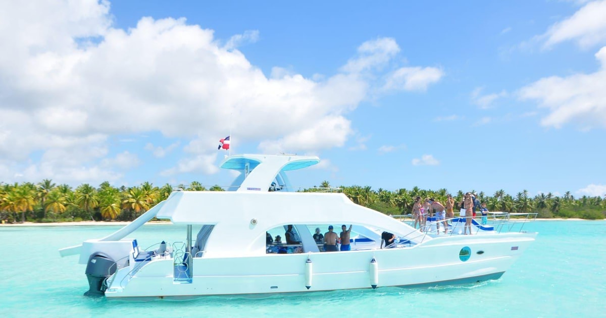 Punta Canából: Cayo Levantado sziget: Bálnafigyelés és Cayo Levantado ...