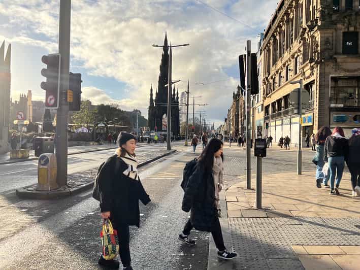 Edinburgh : The Royal Mile Old Town Guided Walking Tour | GetYourGuide
