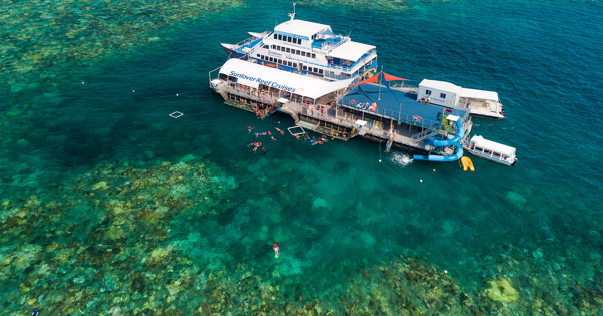 Cairns: Outer Great Barrier Reef Pontoon with Activities | GetYourGuide