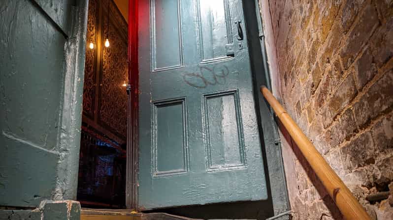 London: Jack the Ripper Private Self-guided Walk | GetYourGuide