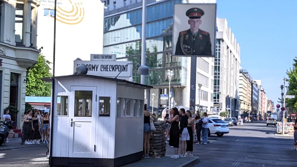 Berlin: Berlin Wall, Self-guided tour with facts & anecdotes | GetYourGuide