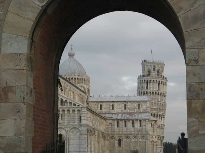 Pisa: Square of Miracles and Leaning Tower Walking Tour | GetYourGuide