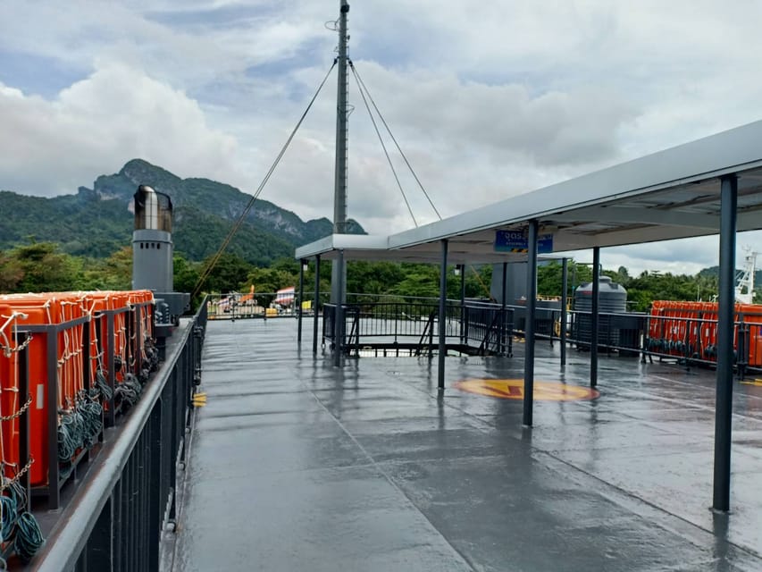 Van Surat Thani: enkele reis met veerboot naar Ko Pha Ngan | GetYourGuide