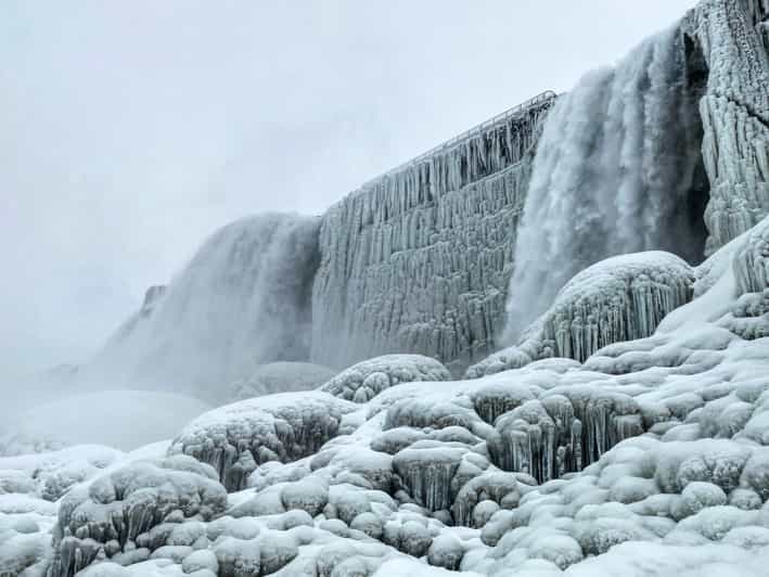 Niagara Falls, USA: Goat Island & Cave of Winds Holiday Tour | GetYourGuide