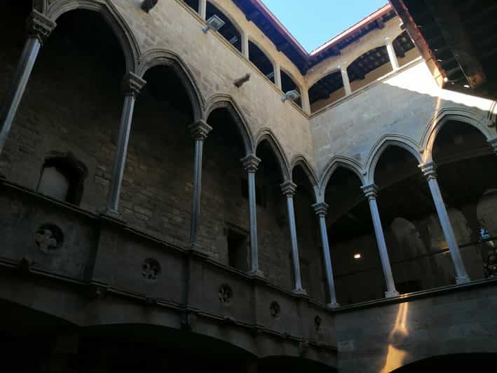 Barcelona: piesza wycieczka z przewodnikiem z biletem do Muzeum Picassa ...