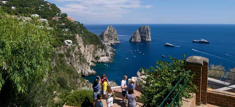 Neapel: Die Insel Capri mit dem Tragflächenboot | GetYourGuide
