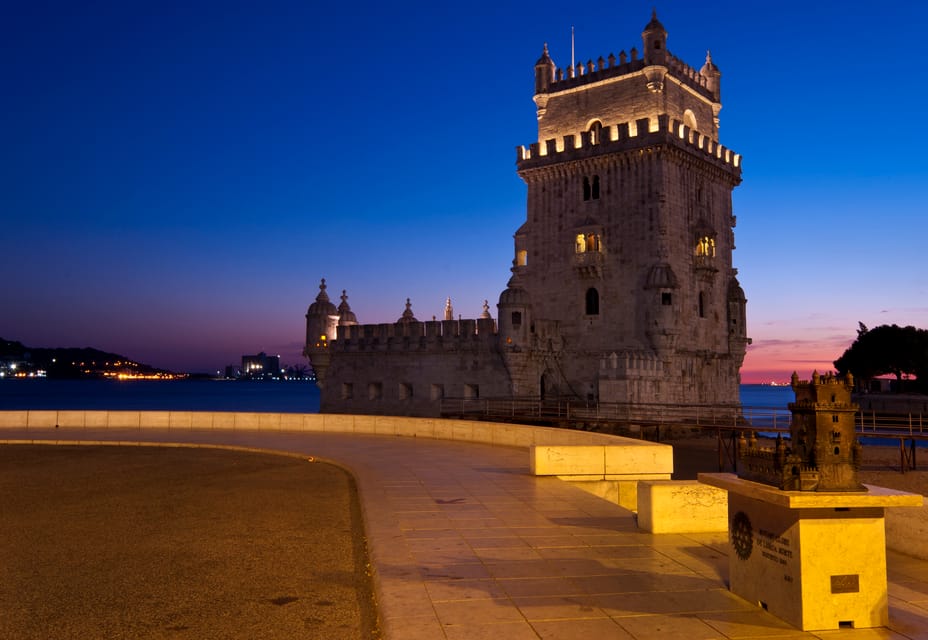 Lisbon: Private City Highlights Nighttime Tour with Transfer | GetYourGuide