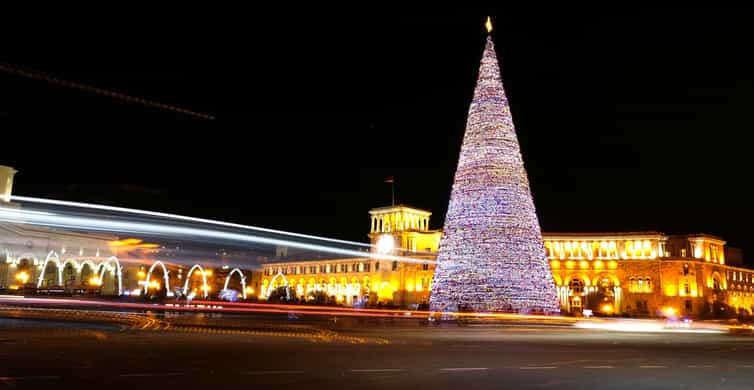 エレバンの冬の魔法: 街でクリスマスを祝う | GetYourGuide