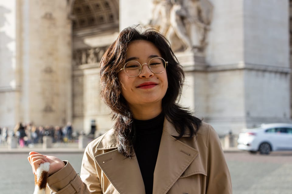 Paris: Professional Photoshoot at the Arc de Triomphe | GetYourGuide
