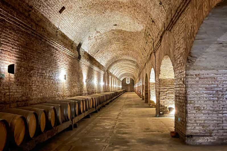 Templo Bahá'í y Viña Cousiño Macul | GetYourGuide