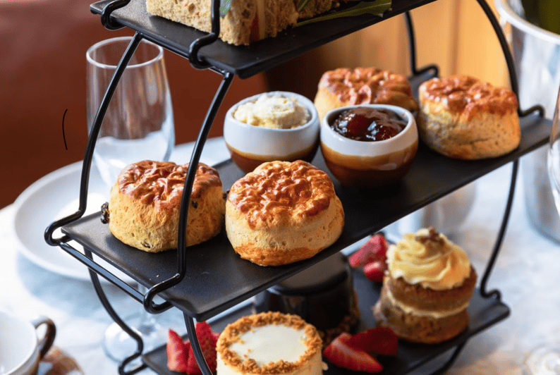 London: National Gallery Guided Tour and Afternoon Tea | GetYourGuide