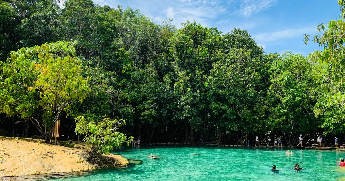 Ao Nang: Tempel tur: Varmkälla, smaragdpool och tigergrotta | GetYourGuide