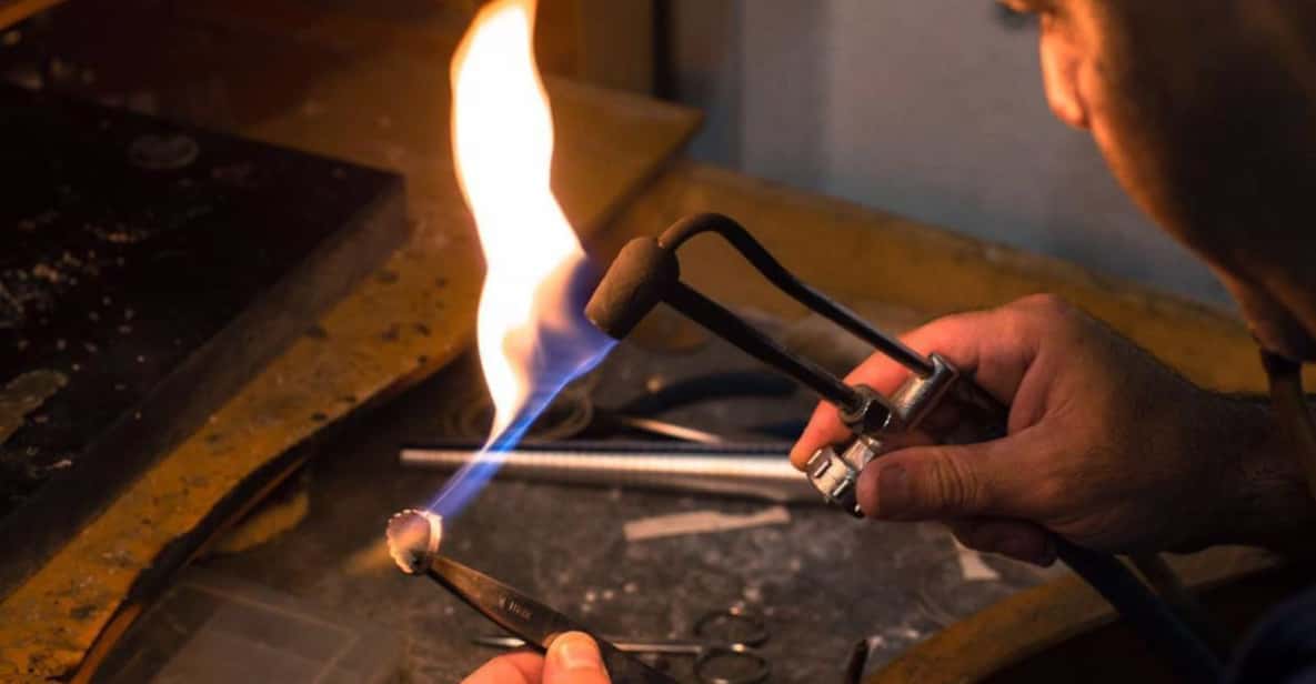 Dorgali: visit a goldsmith's lab of the Sardinian filigree | GetYourGuide