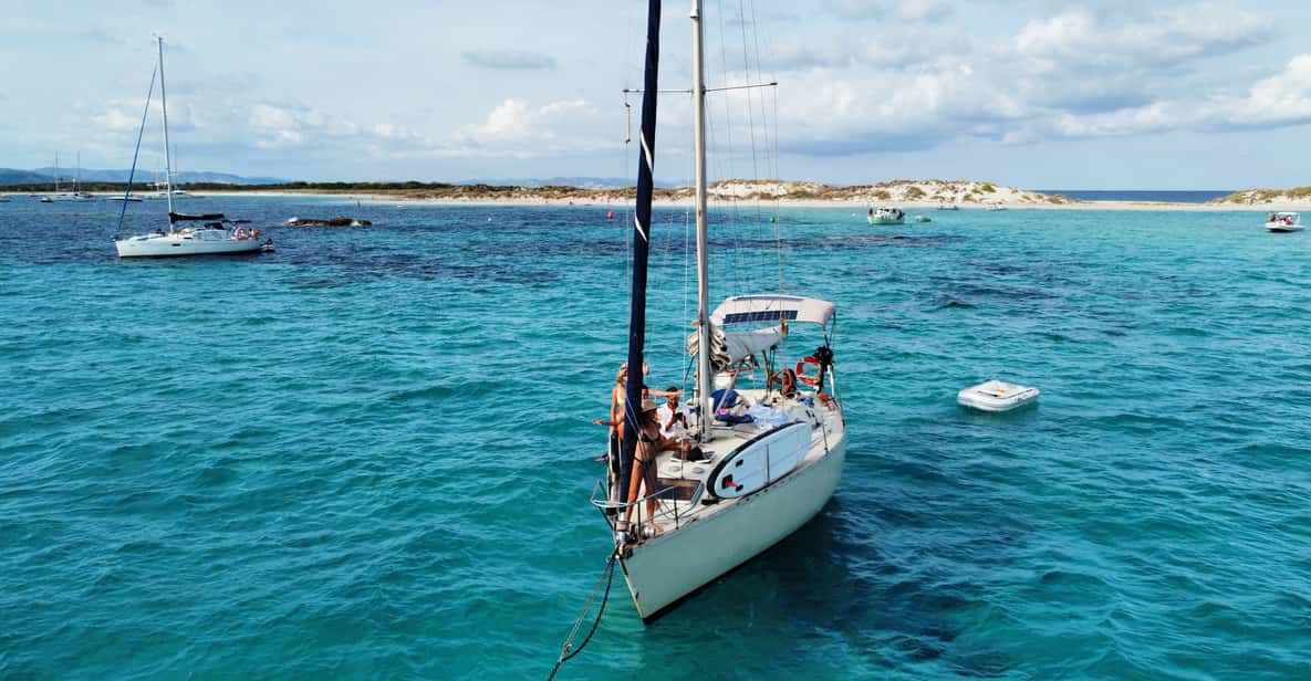 Desde Ibiza: Lo mejor de la isla y tour en barco privado por Formentera ...