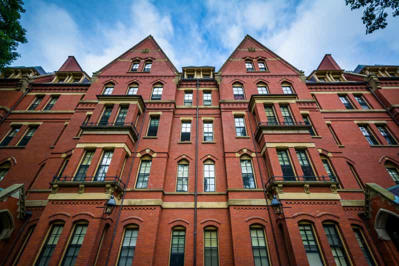 Cambridge: Harvard Campus Self-Guided Walking Tour | GetYourGuide