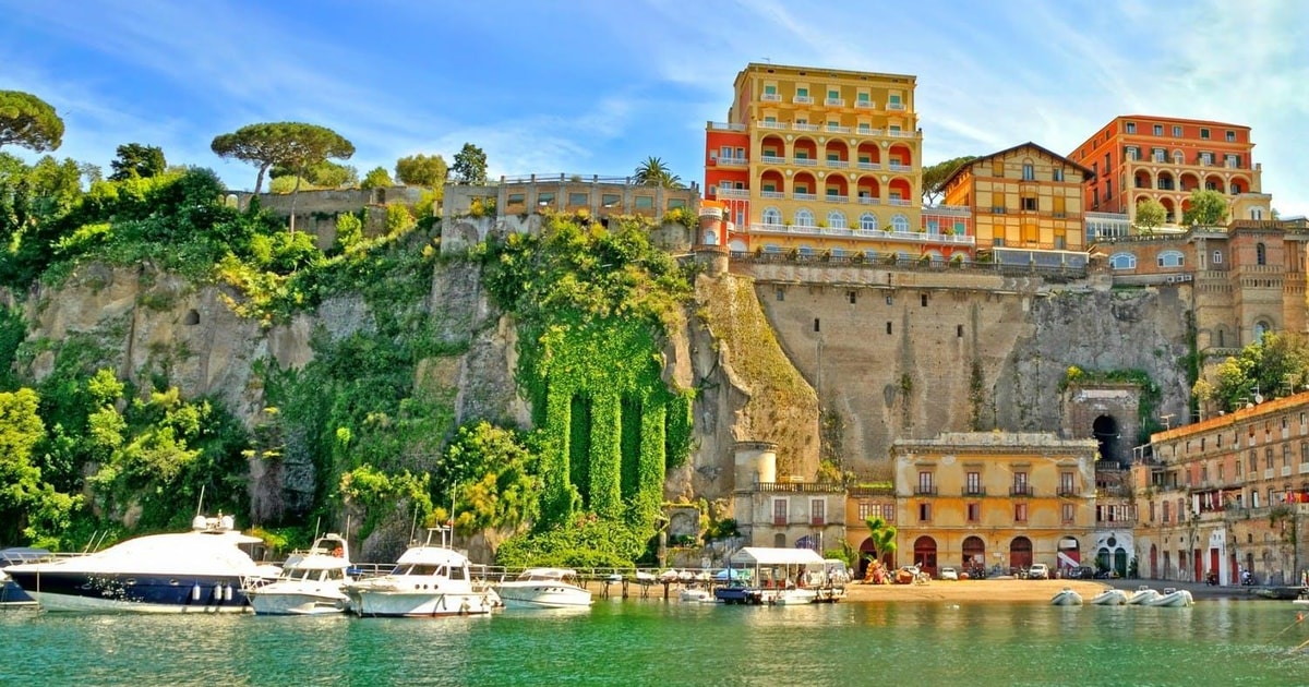 Sorrento: recorrido artístico a pie, degustaciones locales gratuitas y ...
