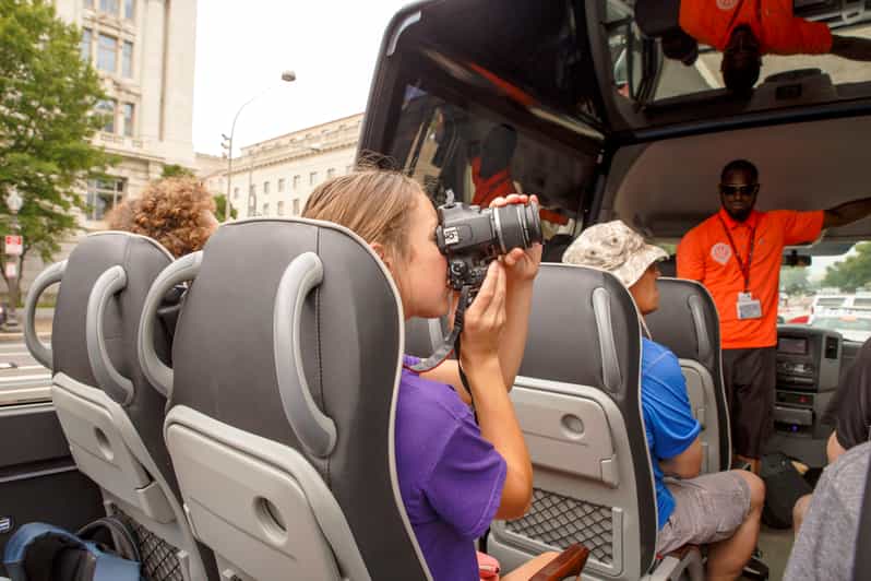 Washington DC: Guided Landmarks Bus Tour & National Archives | GetYourGuide