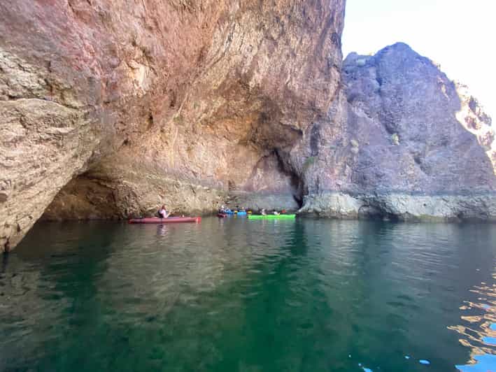 Las Vegas: Willow Beach Kayaking Tour | GetYourGuide