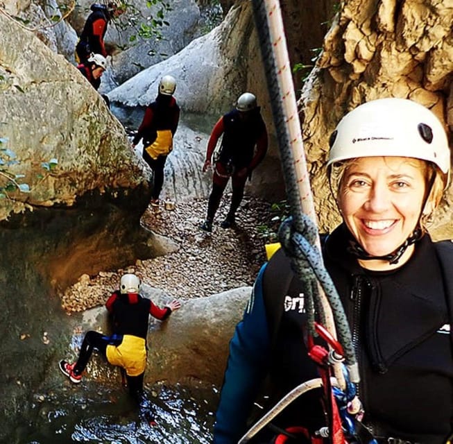 Alicante: Watercanyoning in Gorgo de la Escalera Ravijn | GetYourGuide