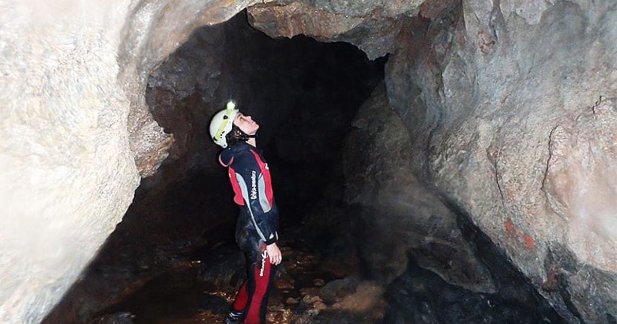 Valencia: Aquatic Caving in Sumidero de Vallada | GetYourGuide