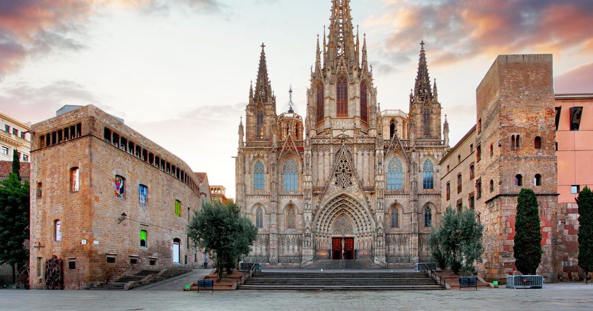 Barcelona: Barrio Gótico Visita guiada privada a pie | GetYourGuide