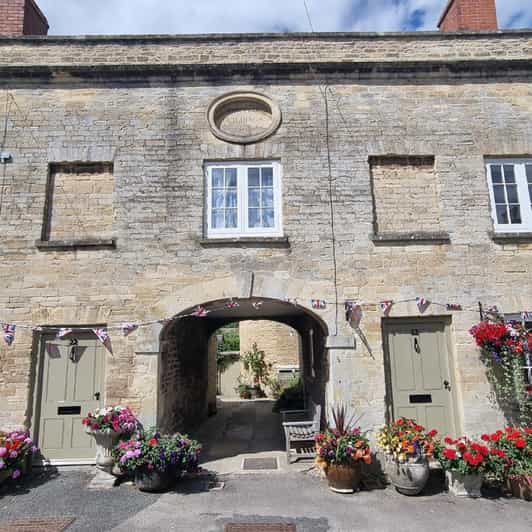 Cirencester’s Hidden History: A Self-Guided Audio Tour | GetYourGuide