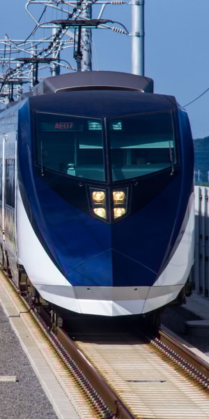 Tokyo: One-Way Skyliner Train Ticket from Narita Airport | GetYourGuide