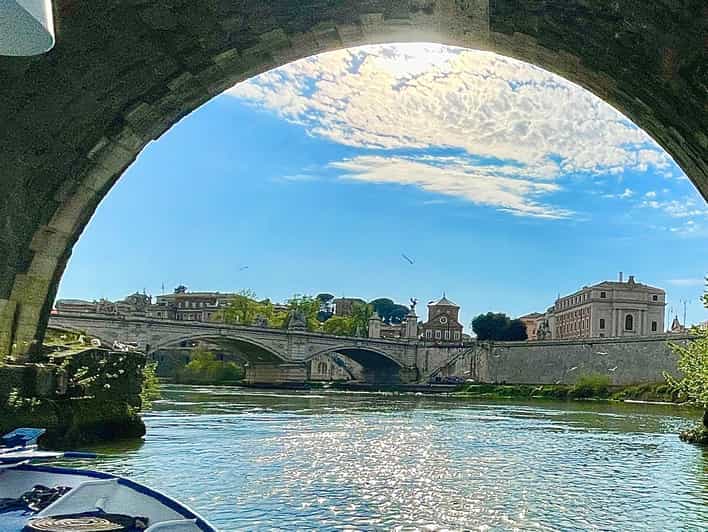 Rome: Evening Tiber River Cruise and Apéritif on Board | GetYourGuide