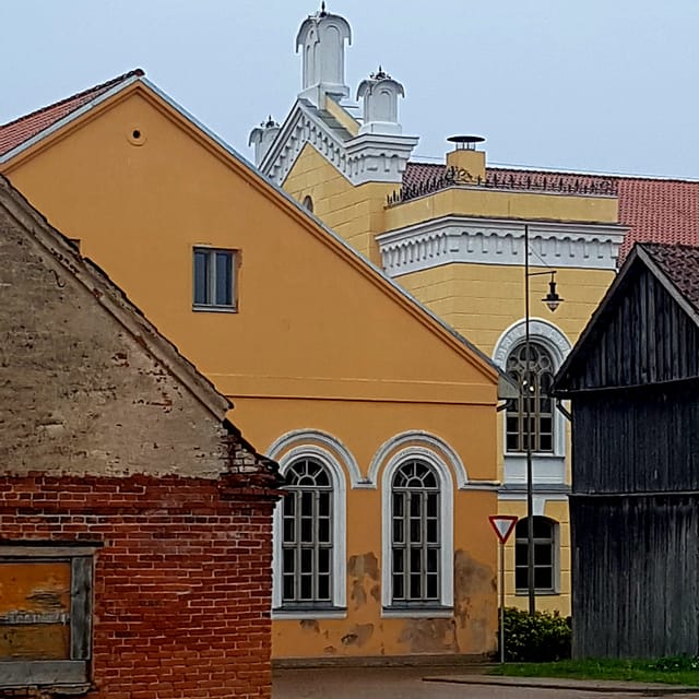 Geführte Tour zur UNESCO-Stadt Kuldiga und zum Venta-Wasserfall | GetYourGuide